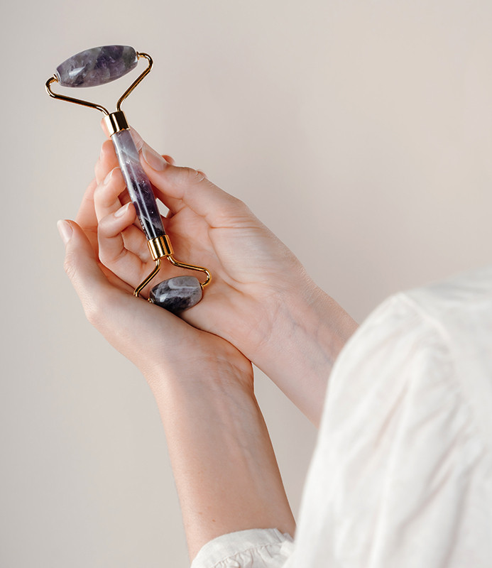 Buy Celluvac Amethyst Crystal Facial Roller Online | Faithful to Nature